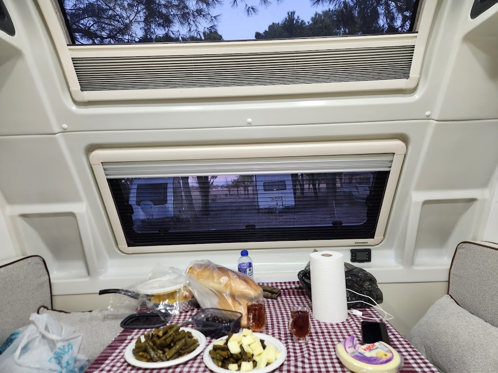 Gölet Karavan Park - Karavan Kampı Akhisar Manisa